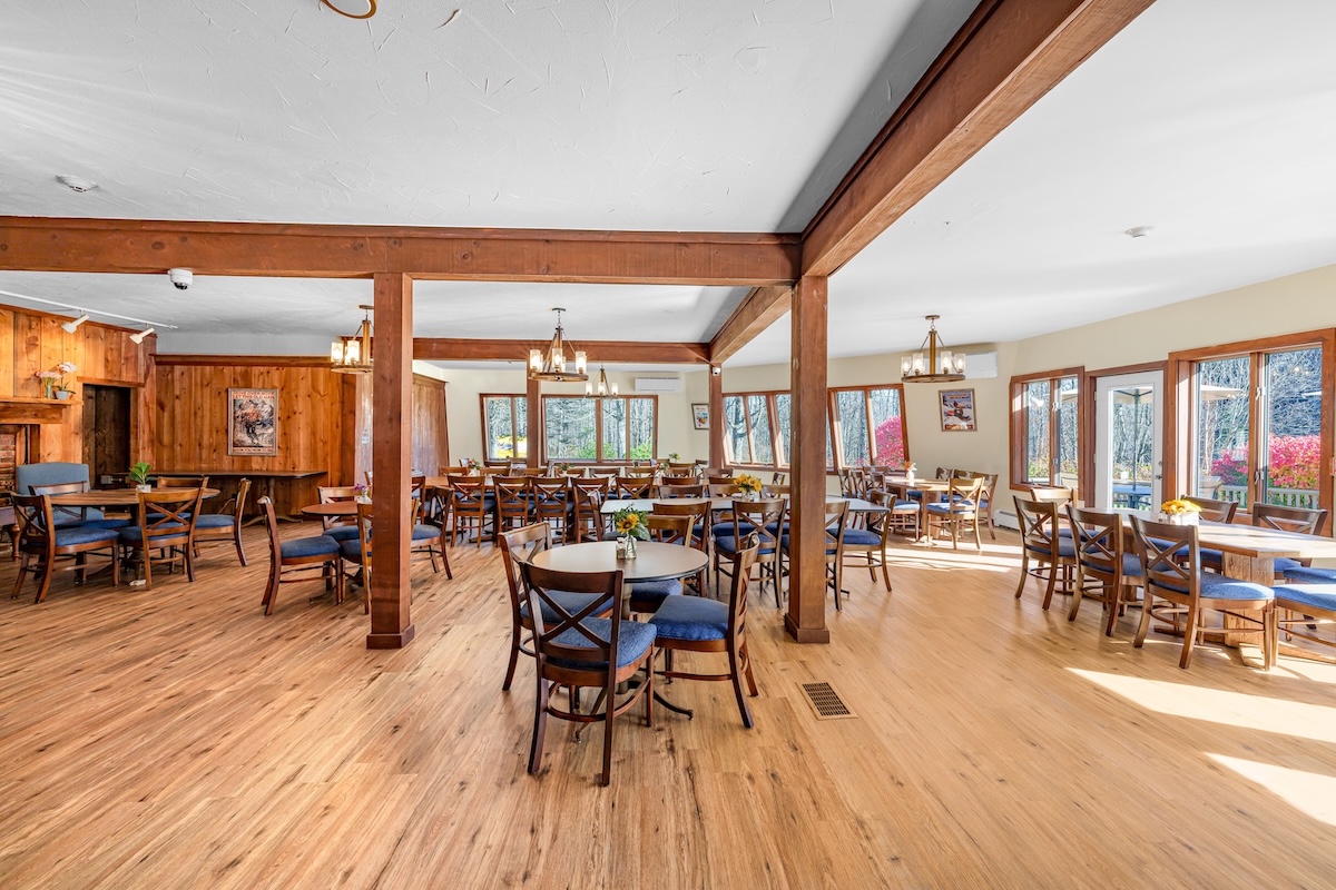 Dining – Grey Bonnet Killington